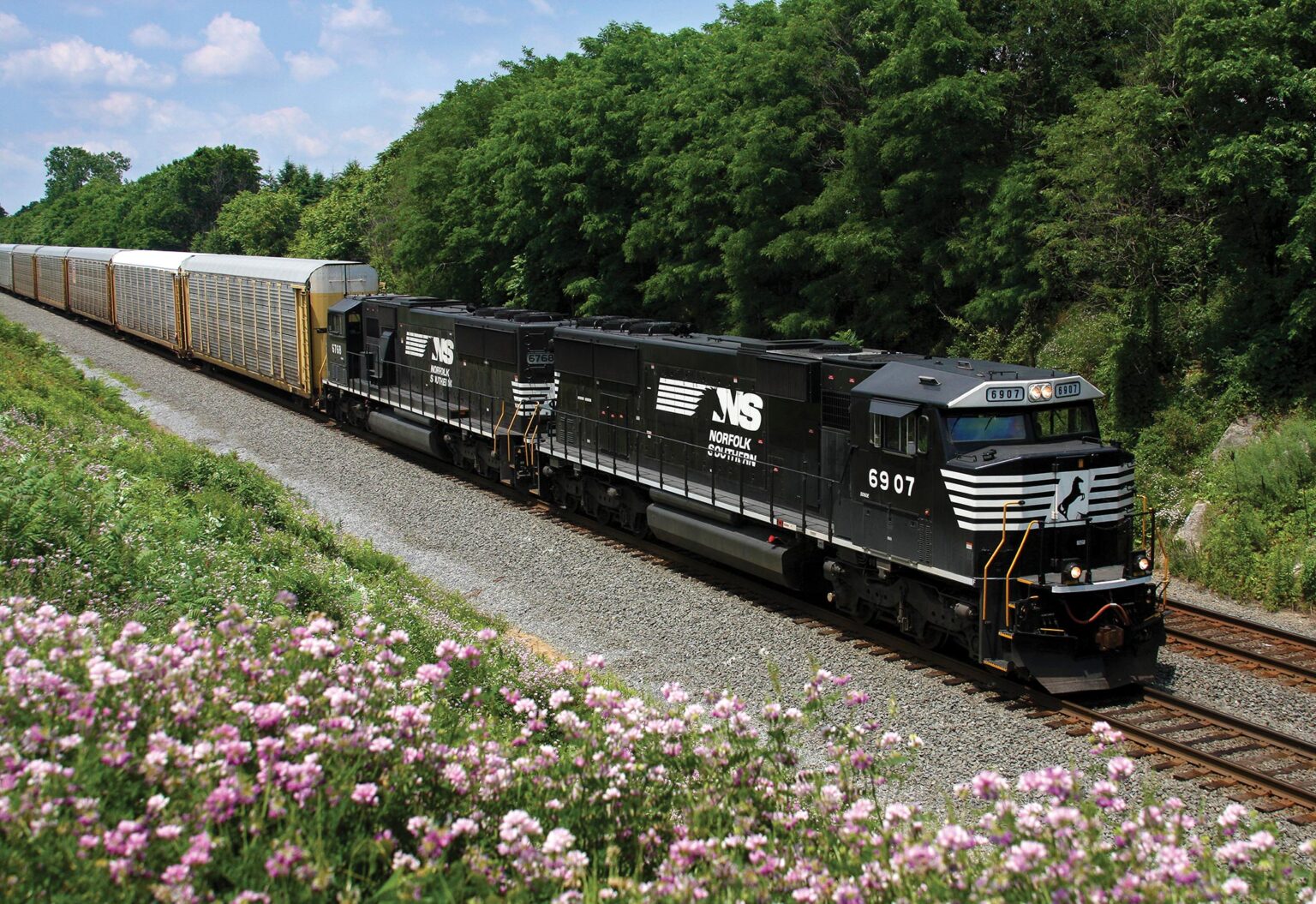 On Track with Norfolk Southern: Insight from President James A. Squires