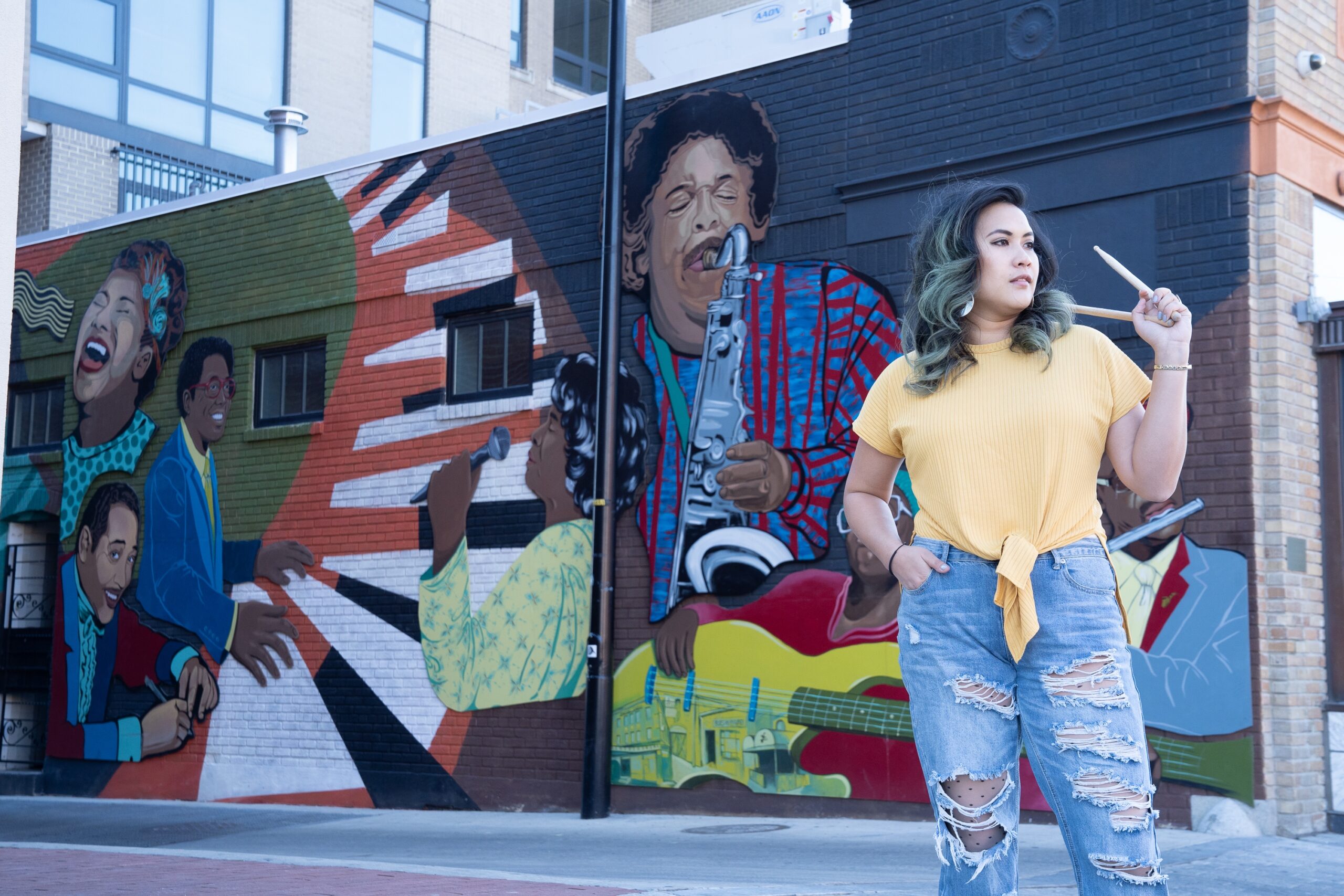 Margaritas, jazz and Burmese snacks